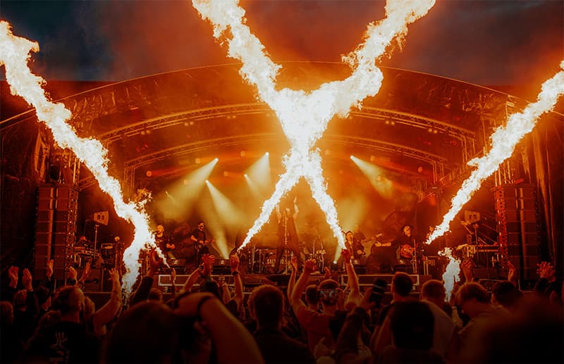 Tournet: stable network infrastructures and IT solutions for successful ...